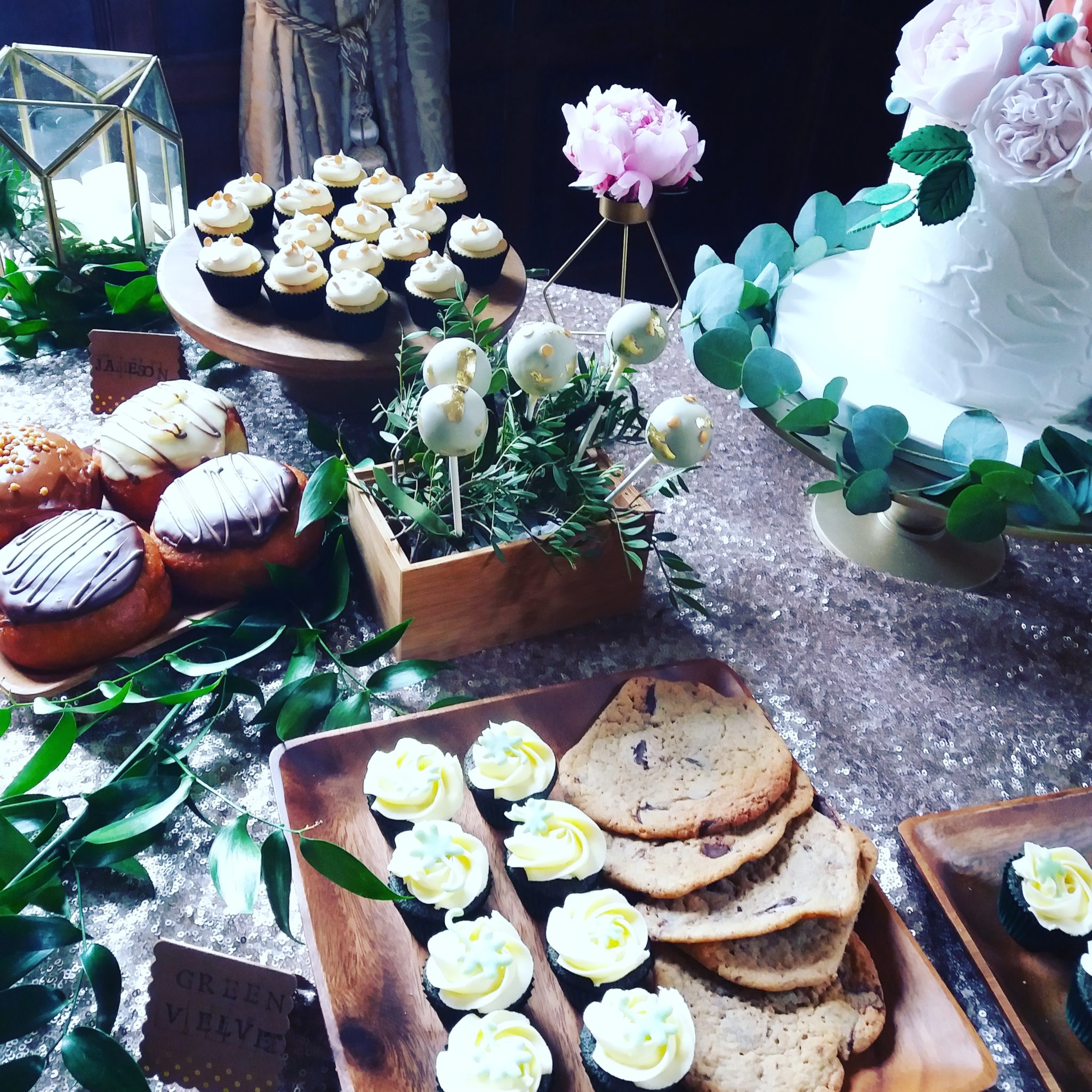 How to make the most of your Wedding Cake Tasting & questions to ask ...